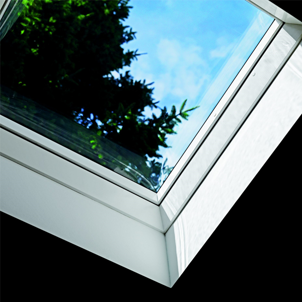 Fenêtre motorisée à coupole Velux CVP pour toit plat - télécommandée - 90,0 CM x 90,0 CM