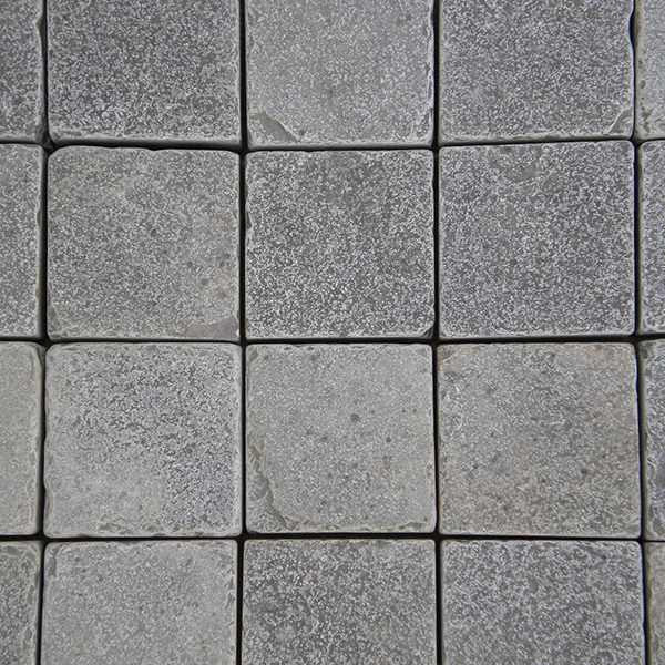 Pavé scié antique décoratif en pierre naturelle CALCAIRE BESTONE - gris ...